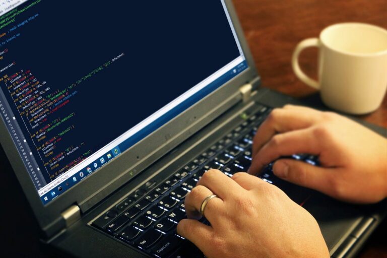 5 Rekomendasi Laptop yang Bagus untuk Programmer